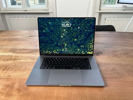 Macbook pro M1 Max 32/1 TB ekran 16 inch