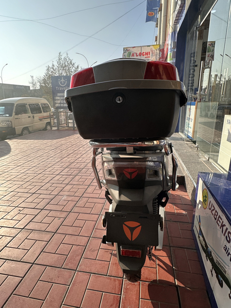 Скутер  Yadea T5