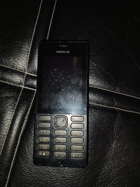 Телефон Nokia, сам телефон.
