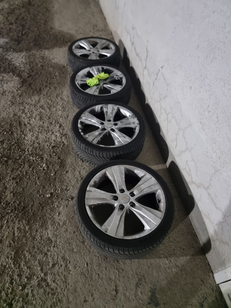Диска продается R18 215/40