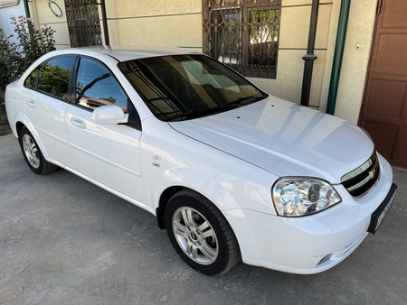 Продаю Lacetti 1.8