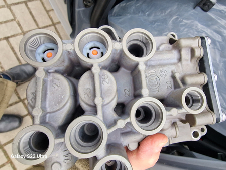 Сотилади янги оригинал запчастлар Volvo FH4  DAF XF евро 6 MAN TGX