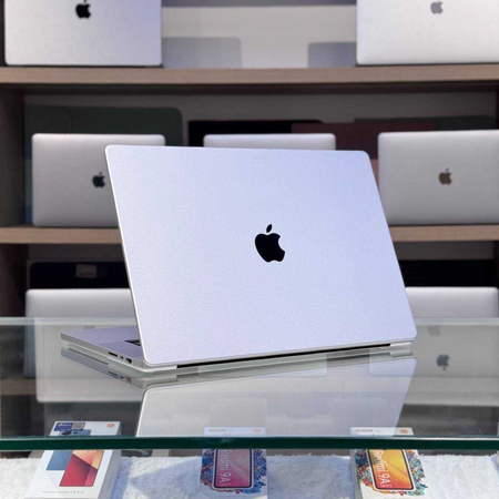 Macbook Pro 16 inch 32GB 2TB SSD Ideal