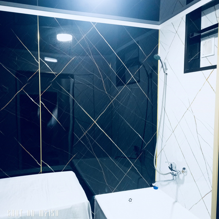 Lux remont barcha jixozlari bilan sotiladi