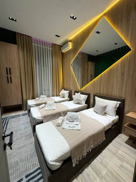 Oila va Ulfatlar uchun Beverley Hills 30