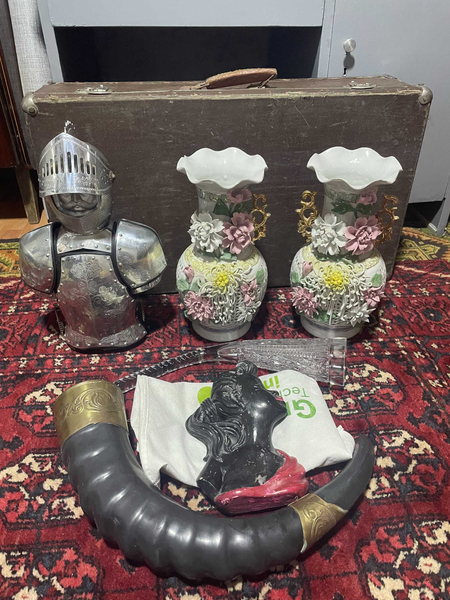 продам резные фигурки, вазы и другое (ссср)
