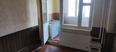 Аренда, Чирчик- Атлант, 1- ком. перед. в 2, 1- этаж, 4х этажки.