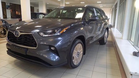Toyota Highlander Hybrid Наличии 2023 год