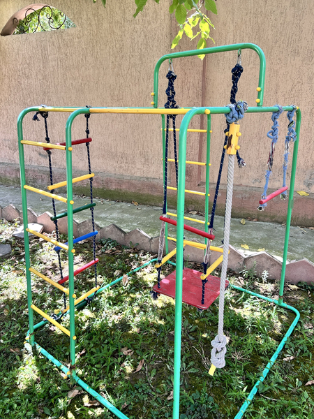 Продам детскую площадку бу