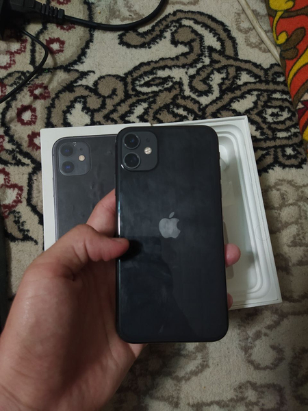 iPhone 11. 128 sotiladi srochna