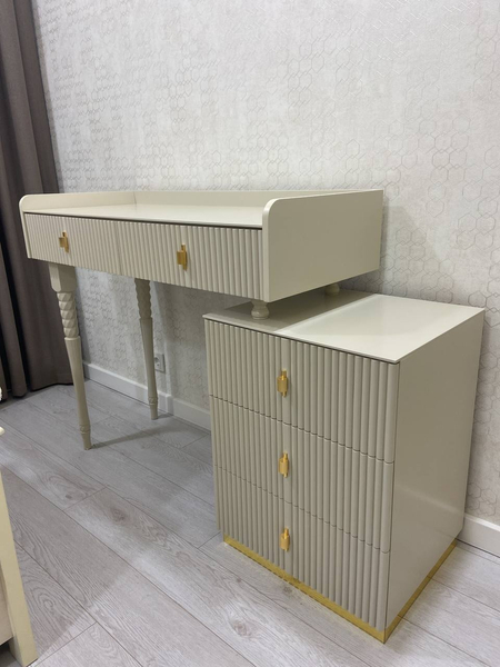 Трюмо на заказ в интерьере Premier mebel