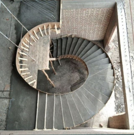 Beton Zinalar Lestnisa