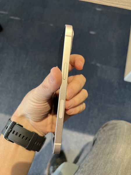 Продаю iphone 13 / 128 gb pink