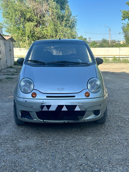 Matiz avtomashina sotiladi
