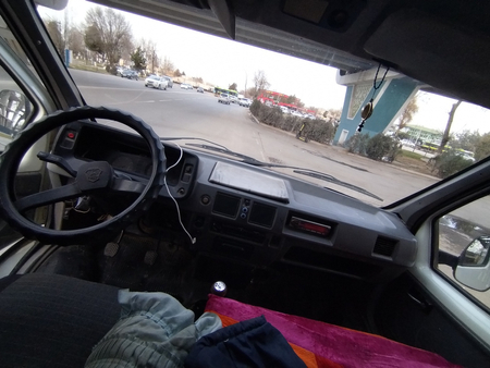 Gazel sotiladi 3metr 6000$ razdatka bor