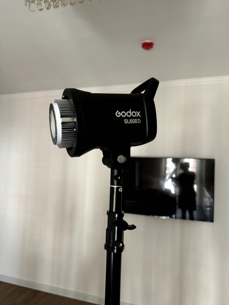 Godox Sl60D + софтбокс + 2 штатива