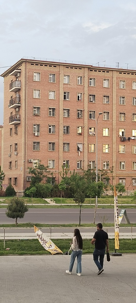Srochno  Novostroyka Sergeli 8 xudud 3+1/6/7. 81 m2