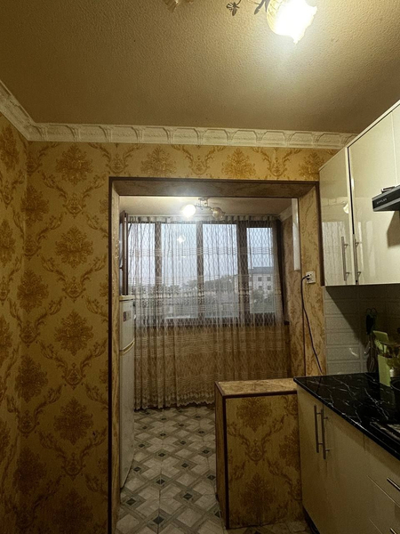 Продаётся 4 комнатная квартира
