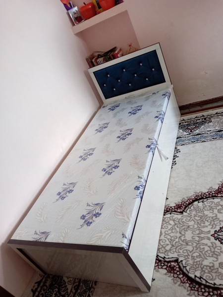 Сандукли кроват Аксия