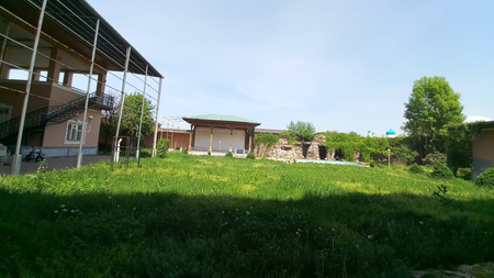 Продаётся участок факат ховли сотилади.18соток ховли.уч кахрамон пост.