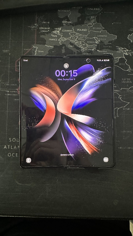 Samsung Galaxy Z Fold 4 / 256 GB