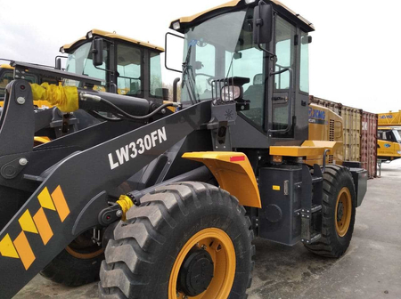 Сдается в аренду Фронтальный погрузчик XCMG LW330FN  2.1м3