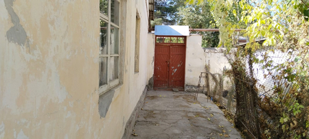 Продаётся дом в Центре Джамбая