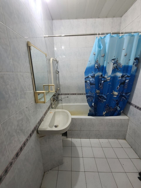 Sebzorda 3 xonali kv sotiladi
