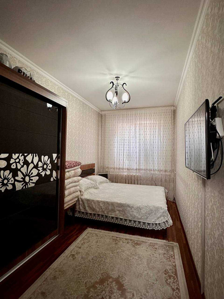 СРОЧНО продается 2 ком квартира Чиланзар-9! Своя парковка и палисадник
