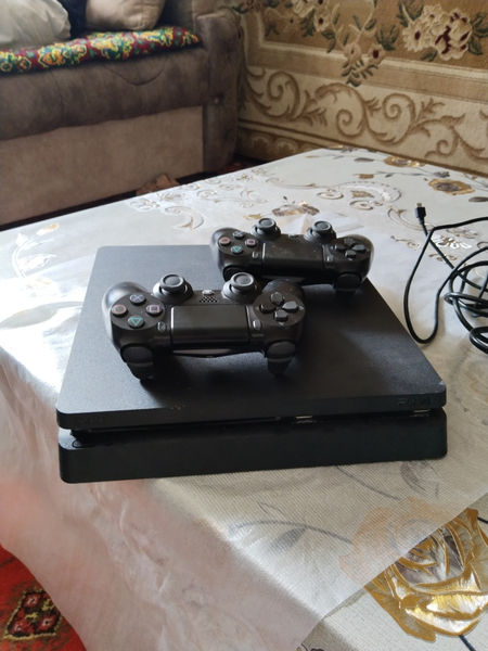 Play station 4 full 1TB