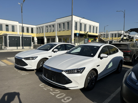 BYD QIN Plus Gibrid 2-poz 2024 sotuvda tayyor schet spravka chegirmada