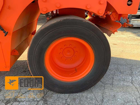 Каток Bomag BW144AC-2