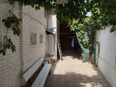 Продается дом в Мирабадском районе.