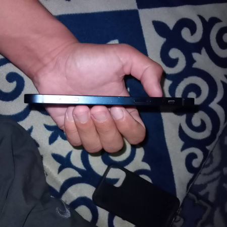 Iphone 12 | paket olingan telefon