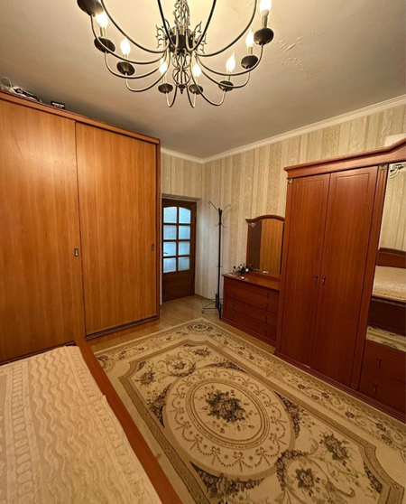 ПРОДАЕТСЯ 4в3/2/9 Метро Ойбек  ор-р: 60-школа