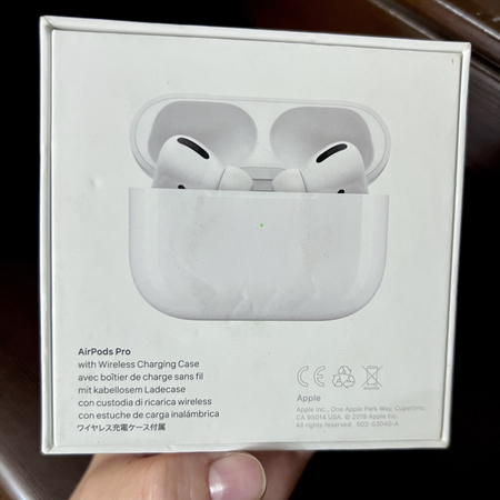 AirPods Pro (с беспроводной зарядкой/wireless charging)
