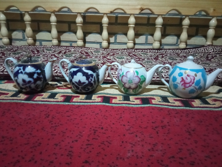 Чойнак сотилади.