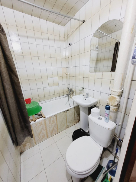 Chorni park orqasida 2 xona 250$