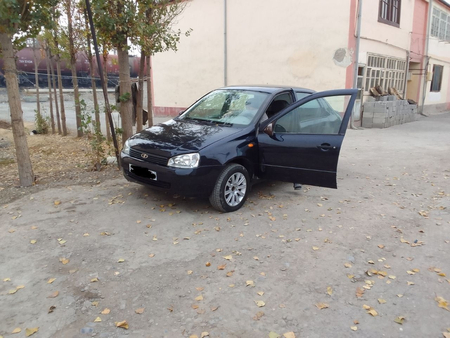 Lada kalina sotiladi