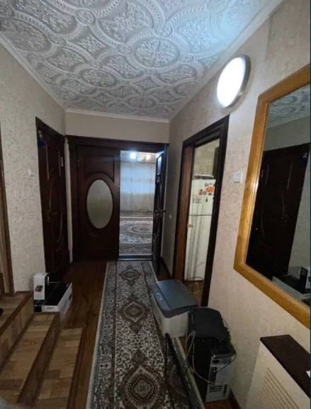 Продаётся 4 Комнатная на Бобура общ пл 103м не торец