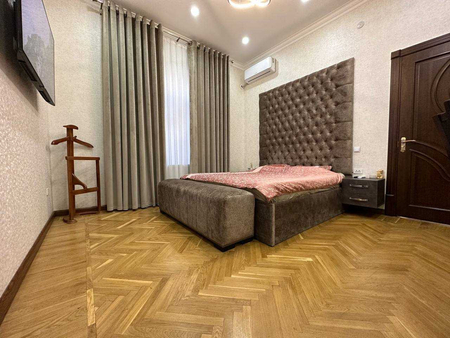 Изысканный дом со всеми удобствами на Никитина