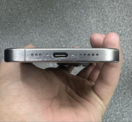 iPhone 15 Pro 100% 83 цикл