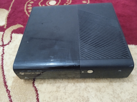 Xbox 360E с kinect в отличном состоянии