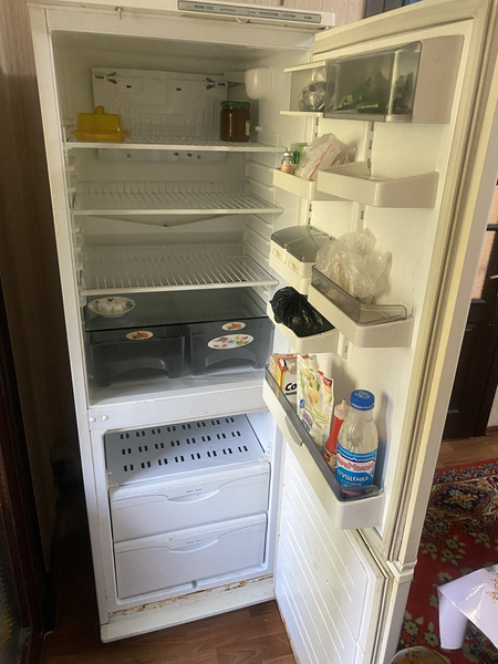 Сотилади холодильник