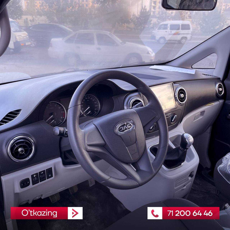 JAC M3 miniven chegirmalarga ulgurib qoling