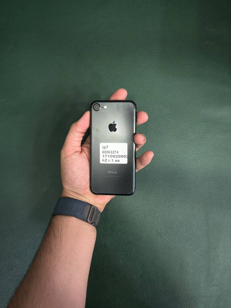 Iphone 7 black 32 gb