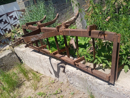 Юмз трактор пресспаборчик