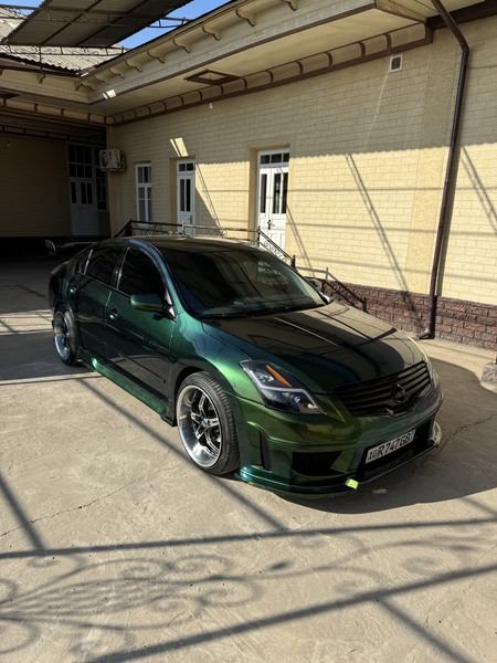 Nissan altima full pozitsiya