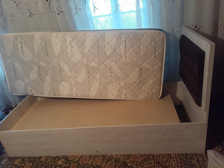 Кровать одинарный