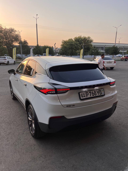 Geely geometry C